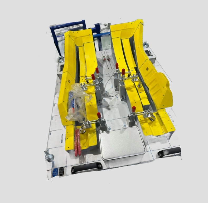 resin fixture Body and aluminum alloy fixture base